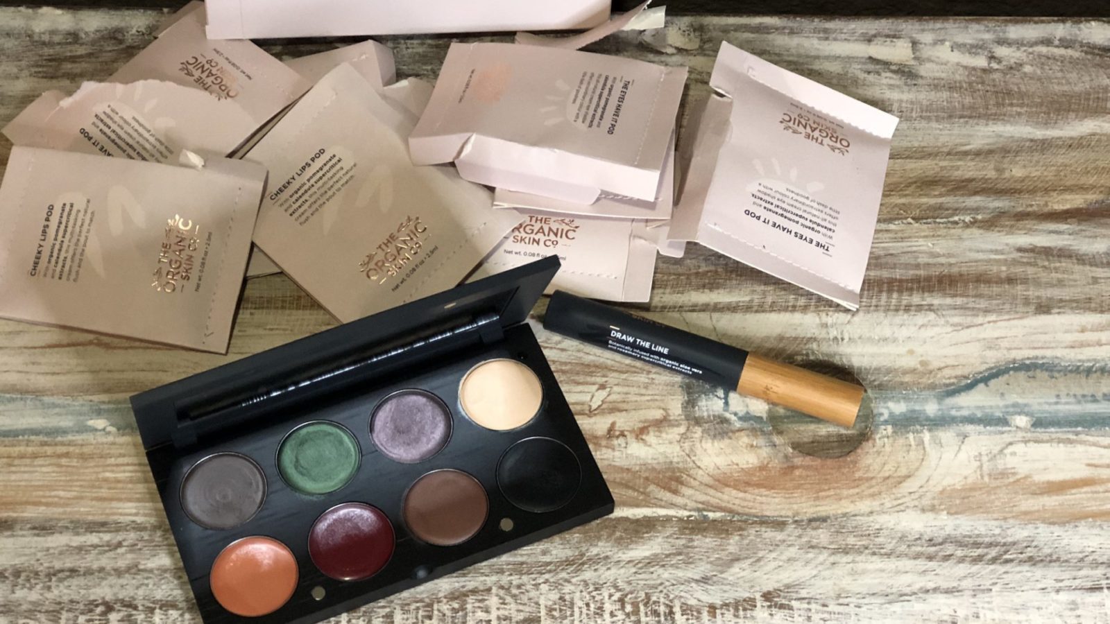 We Love this Ethical Low Waste Cosmetics Company