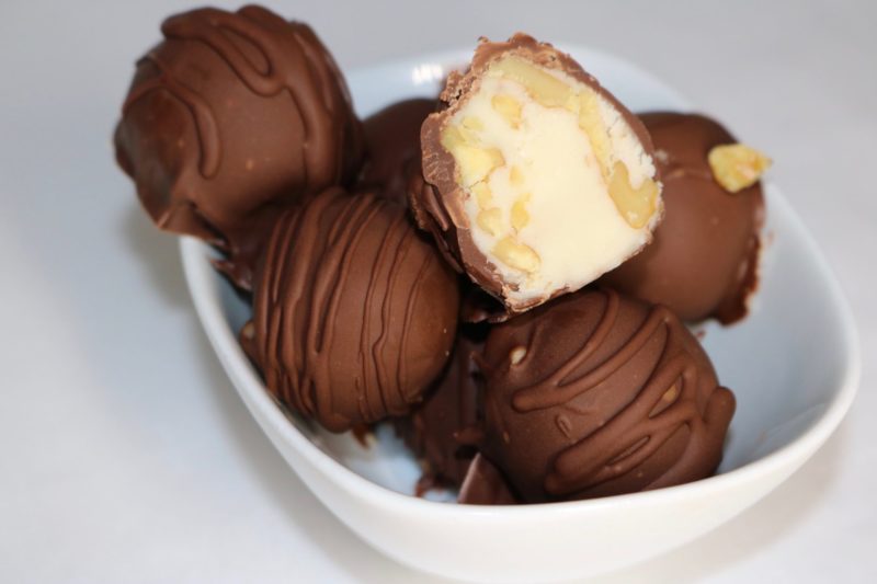 Sugar-Free Maple Walnut Truffles