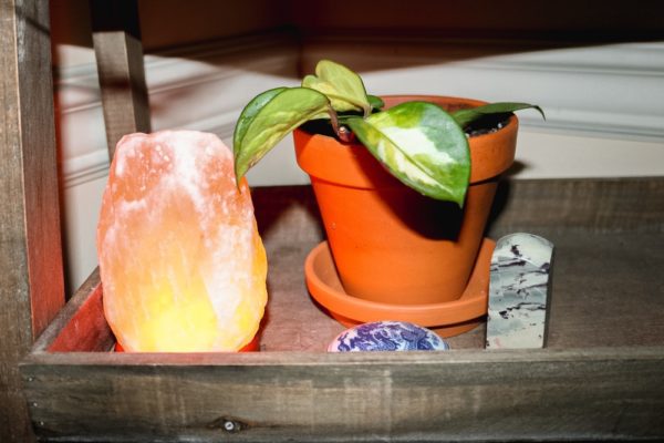 How to Use Salt Lamps instead of Night lights - The Ultimate Guide